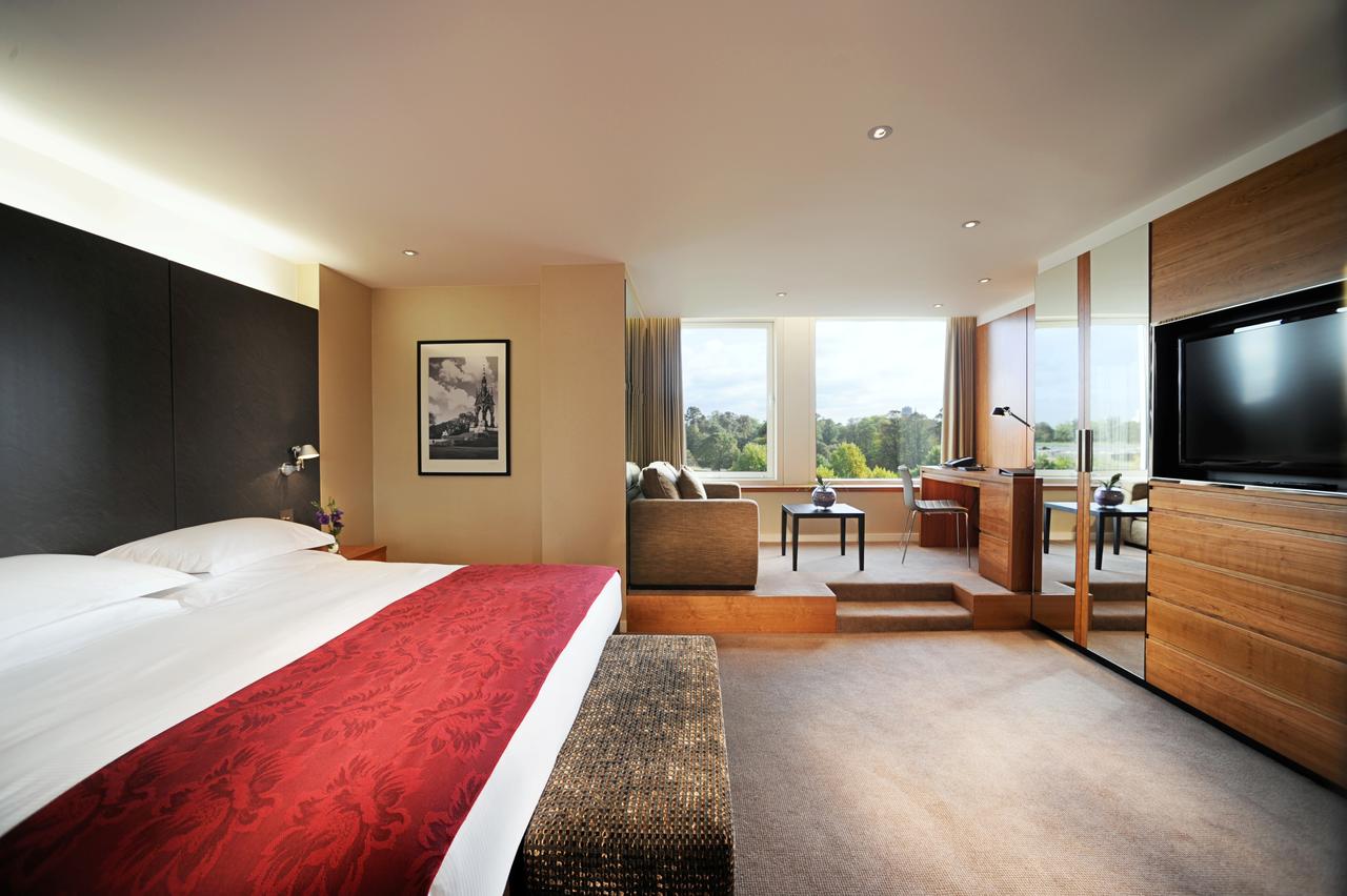 Royal garden hotel store
